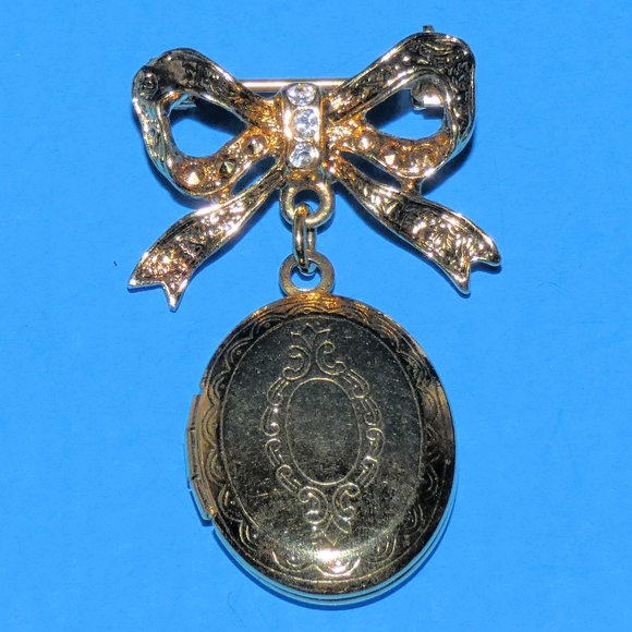 1928 | Jewelry | Vintage 928 Collection Ornate Locket Brooch Pin ...